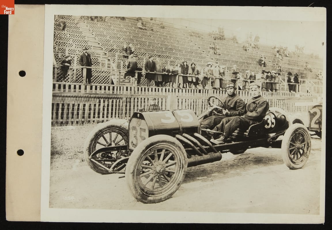 E-M-F, Flanders, Studebaker Photographs, ca. 1910-1914 -- Item 221